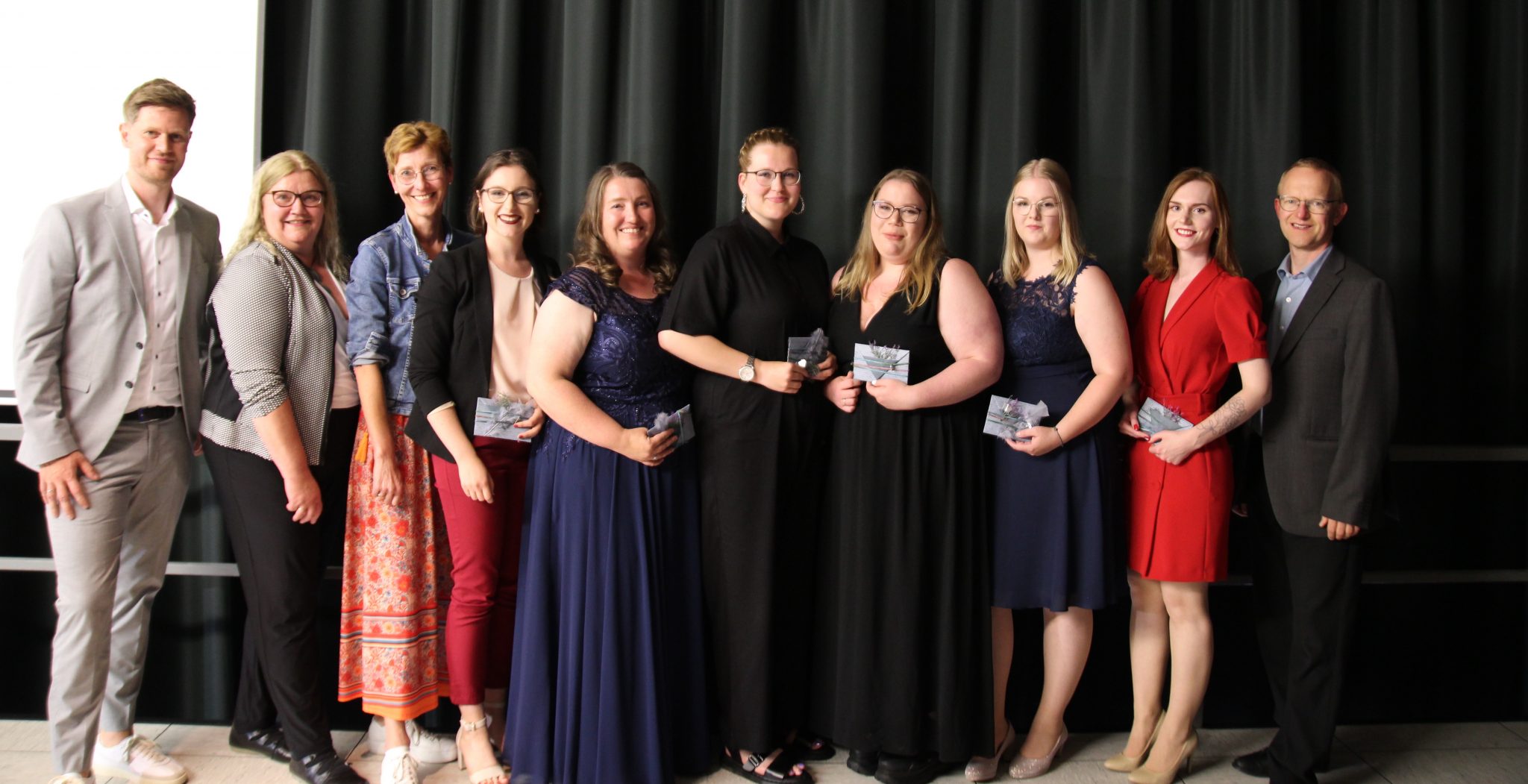 Justus-von-Liebig-Schule entlässt 66 Absolventinnen und Absolventen aus ...